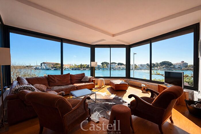 Maison à vendre - Agde, Le Grau dAgde - 8 pièces - 6 chambres