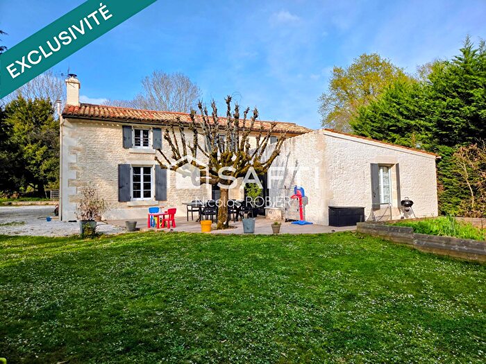 Maison à vendre - Fressines - 6 pièces - 4 chambres