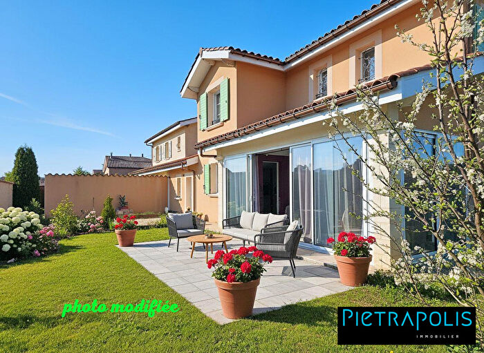 Maison à vendre - Charentay - 4 pièces - 3 chambres