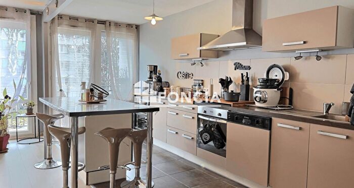 Appartement à vendre - Saint-Chamond, La Valette, Croix Berthaud, Saint-Martin - 2 pièces - 1 chambre