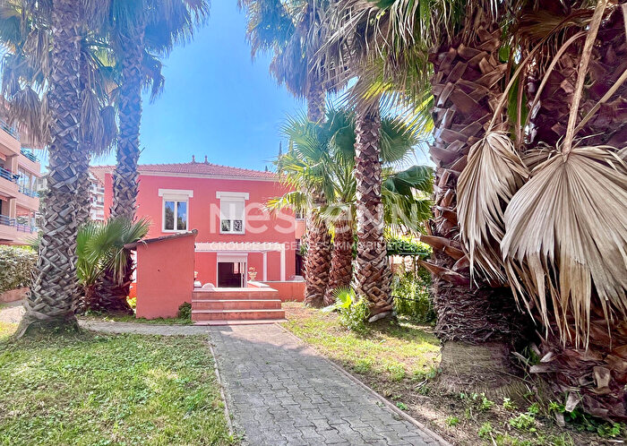 Maison 5 pièces à vendre à Saint-Raphaël