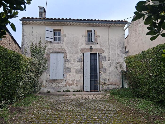 Maison 4 pièces à vendre à Saint-Androny