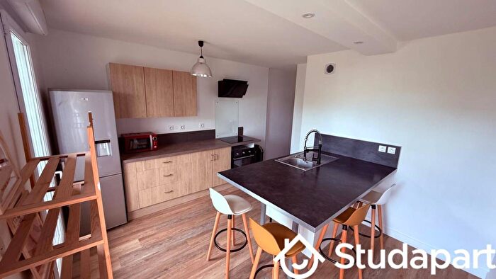 Appartement à louer - Hauts de Saint Aubin, Angers - 1 pièce - 4 chambres