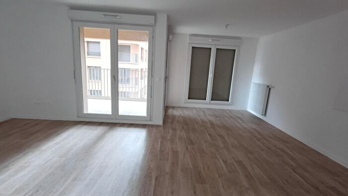 Appartement à louer - Bobigny, Centre-ville - 4 pièces - 3 chambres