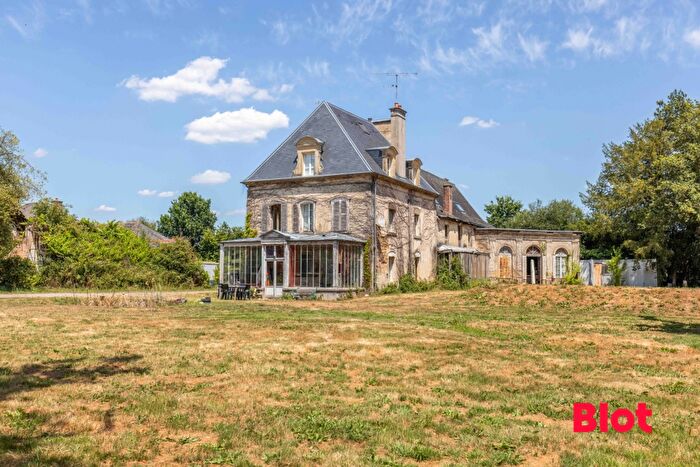 Maison à vendre - Le Rheu - 12 pièces - 8 chambres