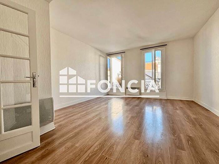 Appartement à louer - Porte Jaune, Garches - 1 pièce