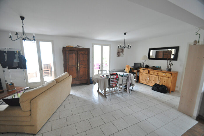 Saint-Pryvé-Saint-Mesmin : Maison 6 pièces à louer