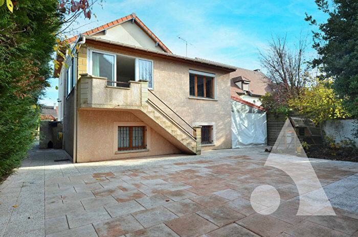 Maison à vendre - Éragny, Pincevents - 8 pièces - 5 chambres