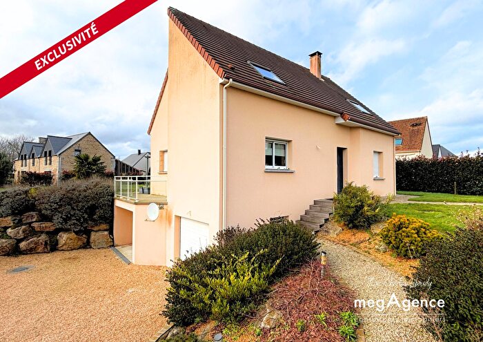 Maison à vendre - Saint-Germain-de-Tallevende-la-Lande-Vaumont - 5 pièces - 4 chambres