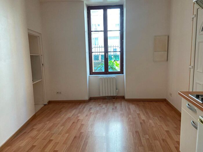 Appartement 1 pièce à Dinan, à louer