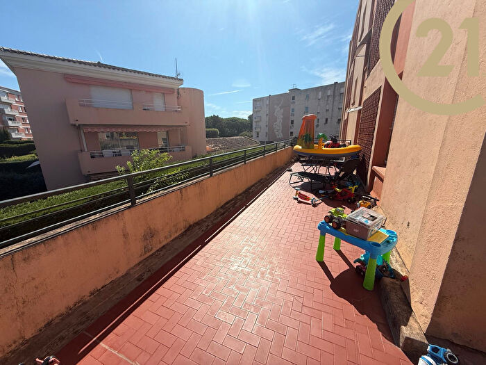 Appartement à vendre - Fréjus - 4 pièces - 3 chambres