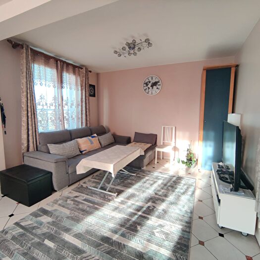 Maison à vendre - Paray-Vieille-Poste - 6 pièces - 3 chambres