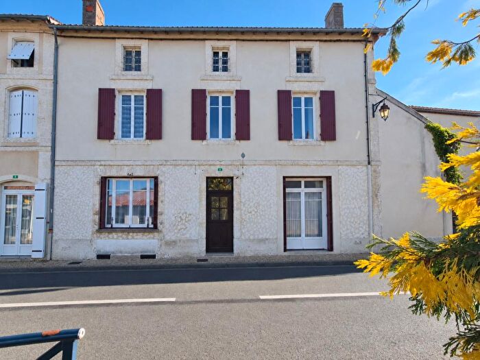 Maison 8 pièces à vendre - Saint-Laurent-de-Céris