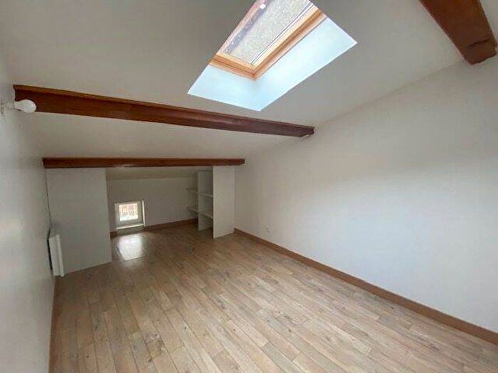 Appartement 4 pièces à Saint-Just-la-Pendue, à louer