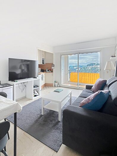 Appartement à louer - Le Cannet, Moulières, Notre-Dame des Anges - 1 pièce