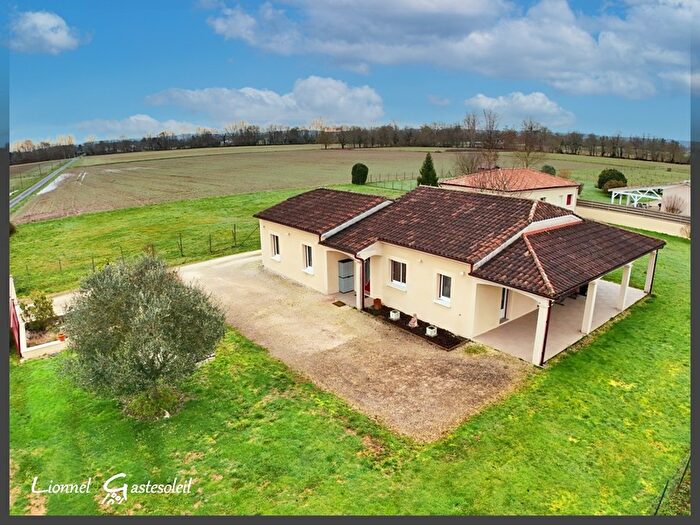 Maison à vendre - Saint-Pierre-dEyraud - 5 pièces - 3 chambres