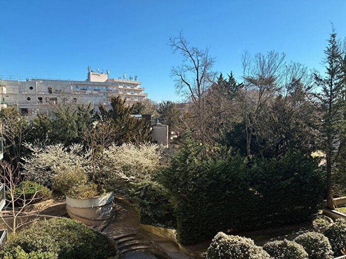 Appartement à louer - Pasteur, Saint-Cloud - 2 pièces - 1 chambre