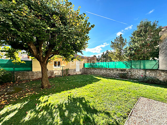 Appartement à vendre - Vals-près-le-Puy - 5 pièces - 4 chambres