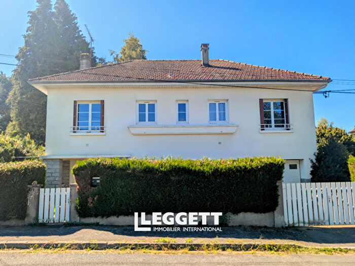 Châlus - Maison 9 pièces à vendre
