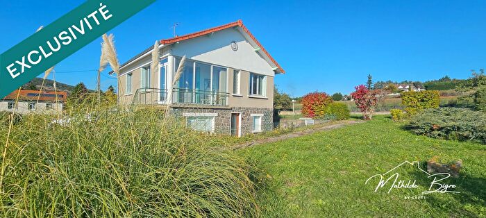 Maison à vendre - Saint-Germain-Lembron - 5 pièces - 3 chambres