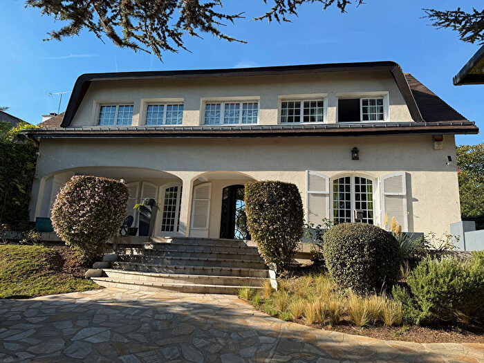 Maison à vendre - Grigny, Lac, Etang de la Justice, Noues de Seine - 8 pièces - 6 chambres