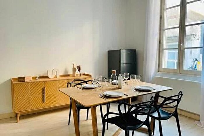 Appartement à louer - La Rochelle, Centre-ville, Vieux-port, Marché - 2 pièces - 1 chambre