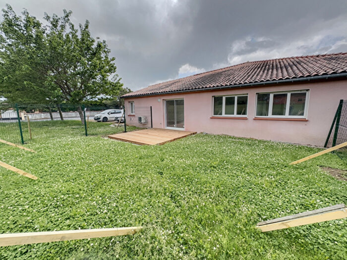 Lescout : Maison 3 pièces à louer