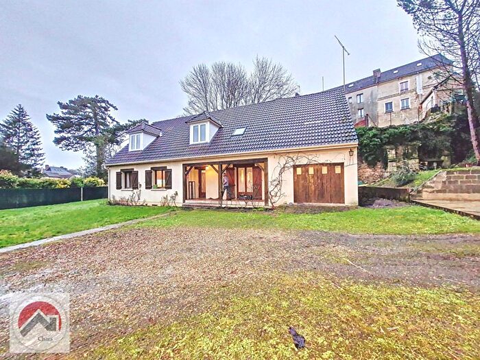 Maison à vendre - Marines - 7 pièces - 5 chambres