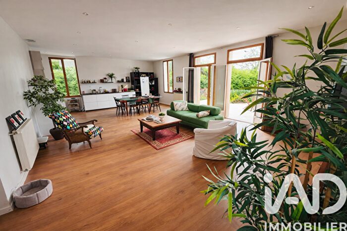 Maison à vendre - Pineuilh - 8 pièces - 5 chambres