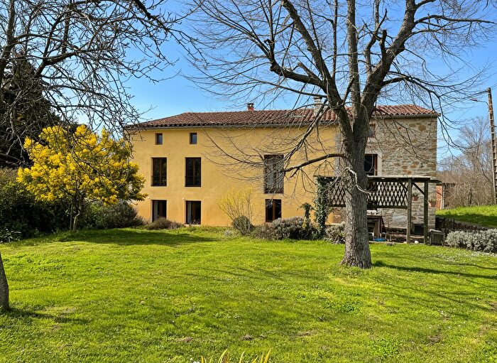 Maison à vendre - Escueillens-et-Saint-Just-de-Bélengard - 8 pièces - 4 chambres