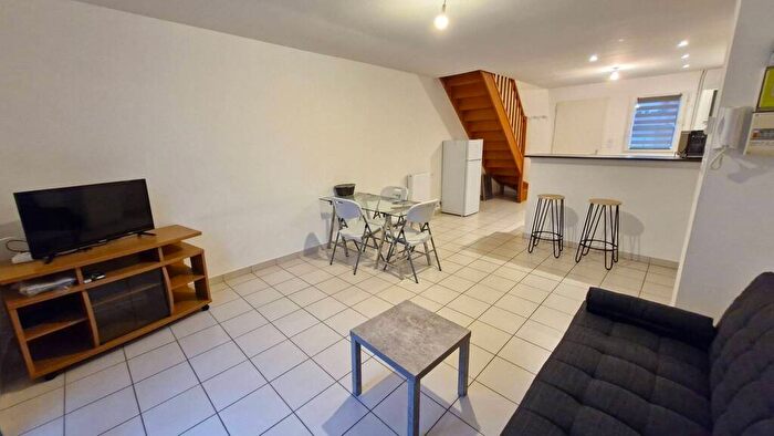 Maison à louer - Azieu, Genas - 3 pièces - 2 chambres