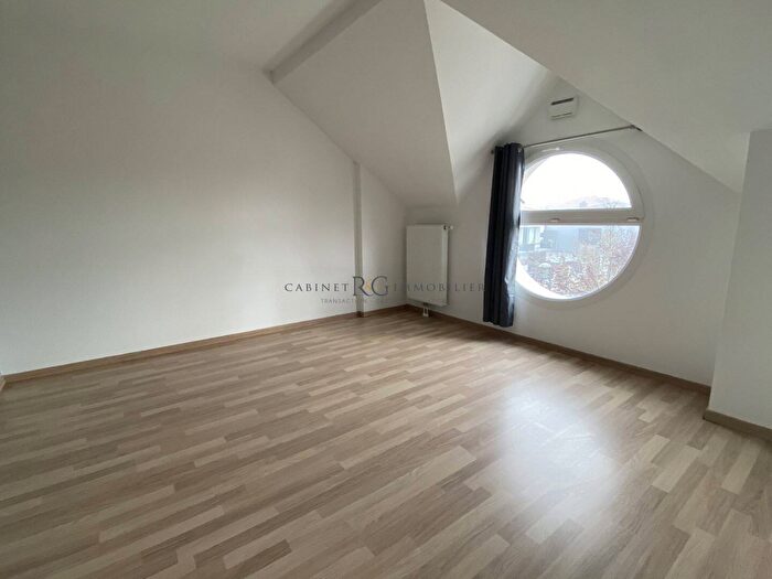 Appartement à louer - Vitry-sur-Orne - 3 pièces - 2 chambres