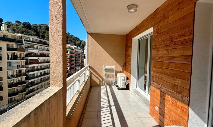 Appartement à louer - Nice, Saint-Pierre de Feric - 2 pièces - 1 chambre