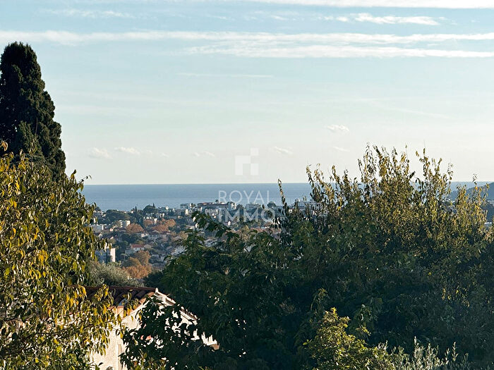 Maison à vendre - Toulon, Siblas - 11 pièces - 7 chambres