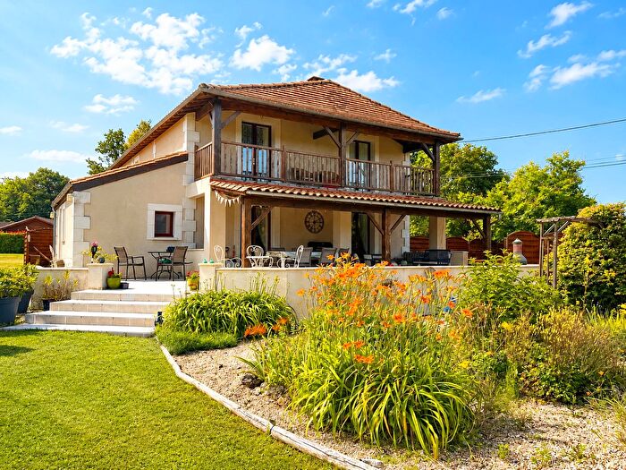 Maison 5 pièces à Saint-Vincent-de-Connezac, à vendre
