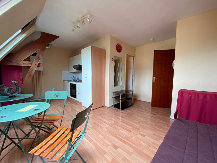 Appartement à louer - Saumur, Nantilly - 1 pièce