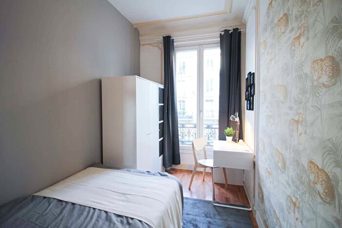 Saint Vincent de Paul-Lariboisière, Paris 10ème arrondissement : Appartement 1 pièce à louer
