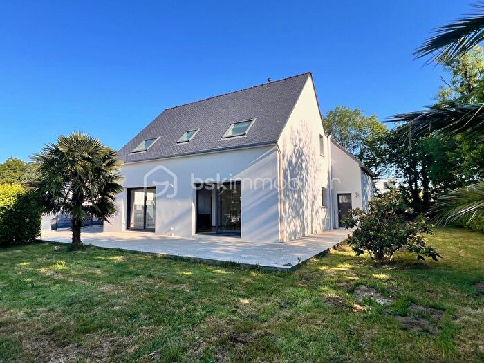 Maison 6 pièces à Saint-Ségal, à vendre