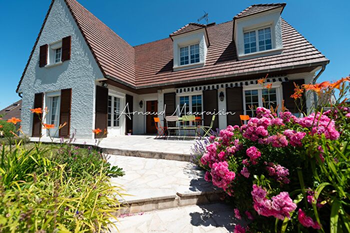 Maison à vendre - Orry-la-Ville - 7 pièces - 5 chambres