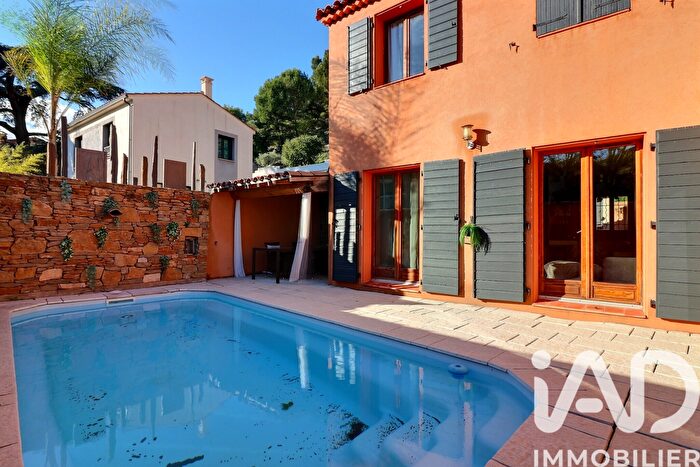 Maison à vendre - Cuges-les-Pins - 5 pièces - 4 chambres