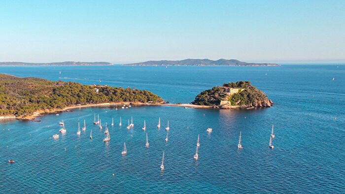 Appartement à vendre - La Londe-les-Maures, Valcros, Alicastre, Haut Pansard, Bas Pansard, Le Pin - 4 pièces - 3 chambres