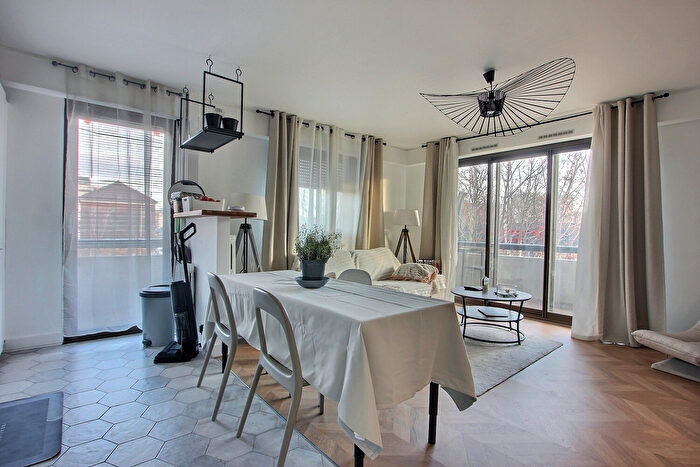 Appartement à vendre - Pantin, Limites - 3 pièces - 2 chambres