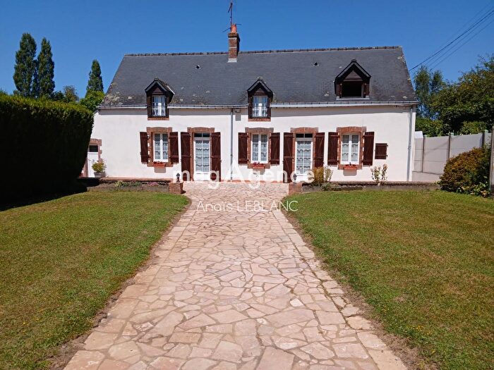 Maison à vendre - Sainte-Suzanne - 6 pièces - 3 chambres