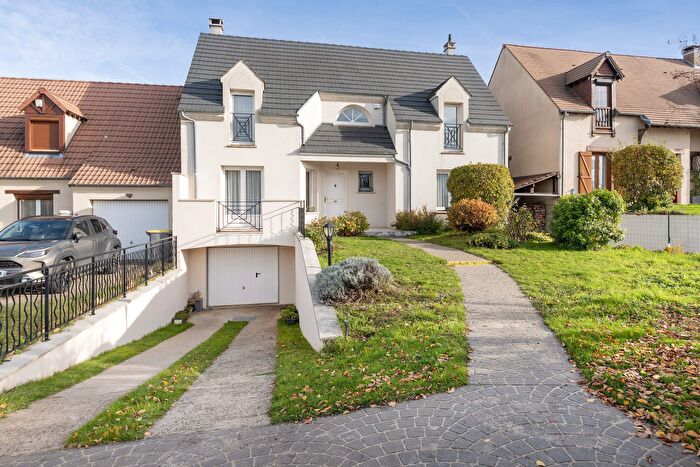 Maison à vendre - Nozay - 6 pièces - 5 chambres