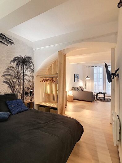 Appartement à louer - Arènes, Nîmes - 2 pièces - 1 chambre