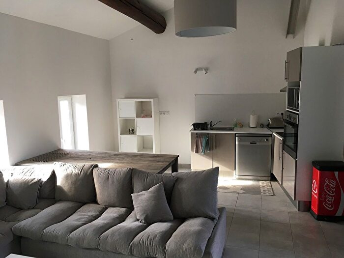 Appartement à louer - Rochefort-du-Gard - 2 pièces - 1 chambre