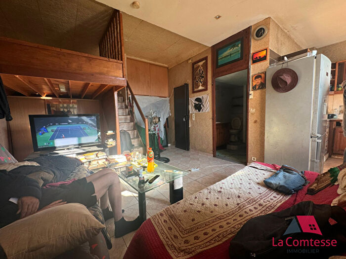 Appartement à vendre - Marseille e , Belle de Mai - 1 pièce