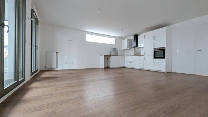 Appartement à louer - République-Gare-Porte de Paris, Saint-Denis - 4 pièces - 3 chambres