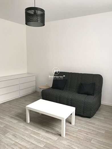 Appartement à louer - Limoges, Aurence, Corgnac, Cité universitaire, Beaublanc - 1 pièce