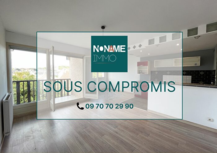 Appartement à vendre - Évreux, Navarre - 2 pièces - 1 chambre